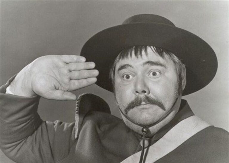 Henry Calvin - Personaggio della settimana - La Testata Magazine