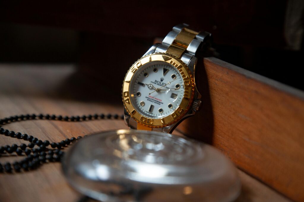 La storia del marchio Rolex, oltre il lusso - La Testata Magazine